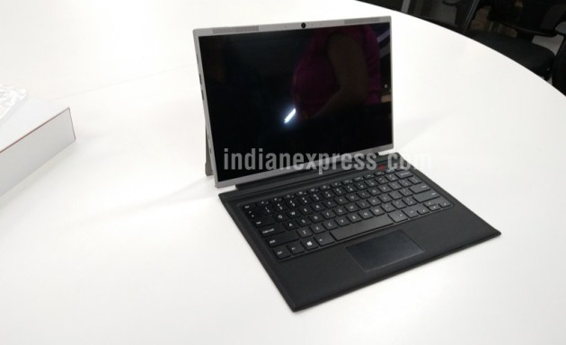 Smartron t-book Preview: Windows 10 convertible designed and engineered ...