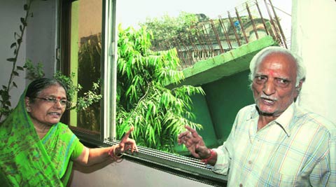 Vivekananda flyover collapse: No early way back home for evacuated ...