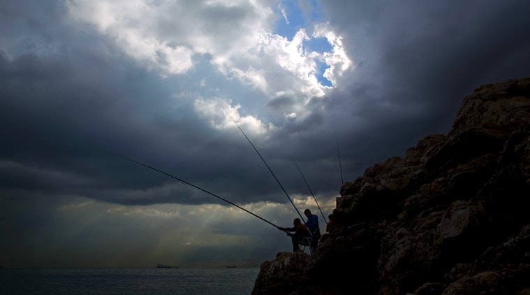 Rising seas submerge five Pacific islands, researchers find | World ... Rising seas submerge five Pacific islands, researchers find | World ...