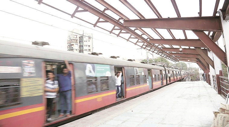 12-coach train on Mumbai’s Harbour Line: Poor signages, few services ...