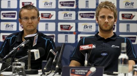 New Zealand coach Mike Hesson extends contract until 2019 World Cup ...