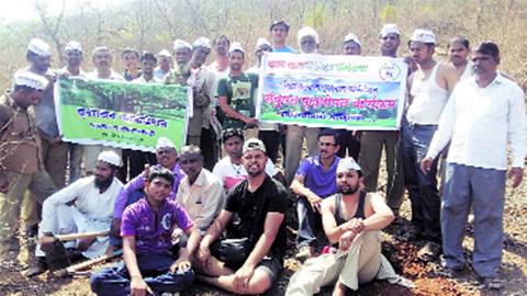 Pune’s green drivers take up sapling project | Pune News - The Indian ...