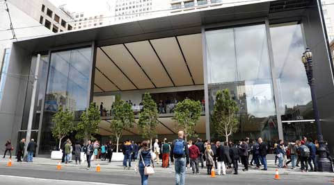 Apple’s new Union Square store in San Francisco redefines retail spaces ...