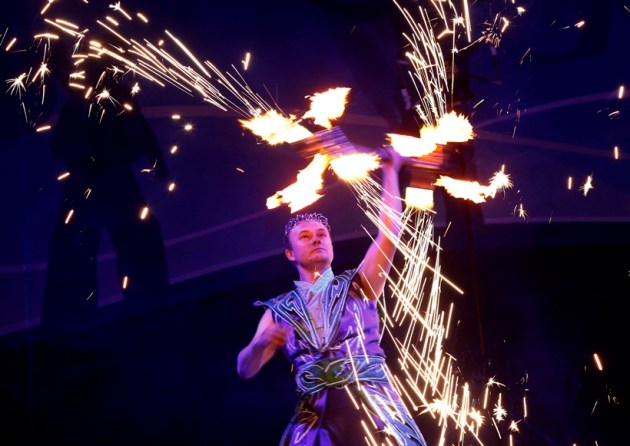 Kiev Fire Fest 2016: Breathing and playing with fire | Lifestyle ...
