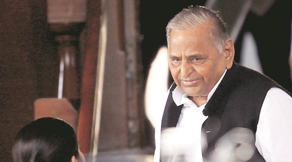Police firing on ‘kar sevaks’: RSS outfit seeks FIR against Mulayam ...