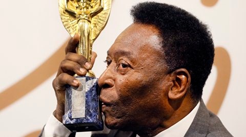 Pele memorabilia nets $5 million fortune at auction | Football News ...