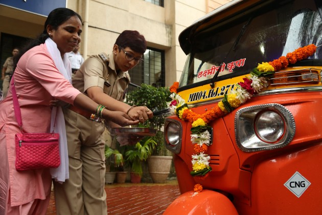Meet Thane’s first woman auto-rickshaw driver | Picture Gallery Others ...