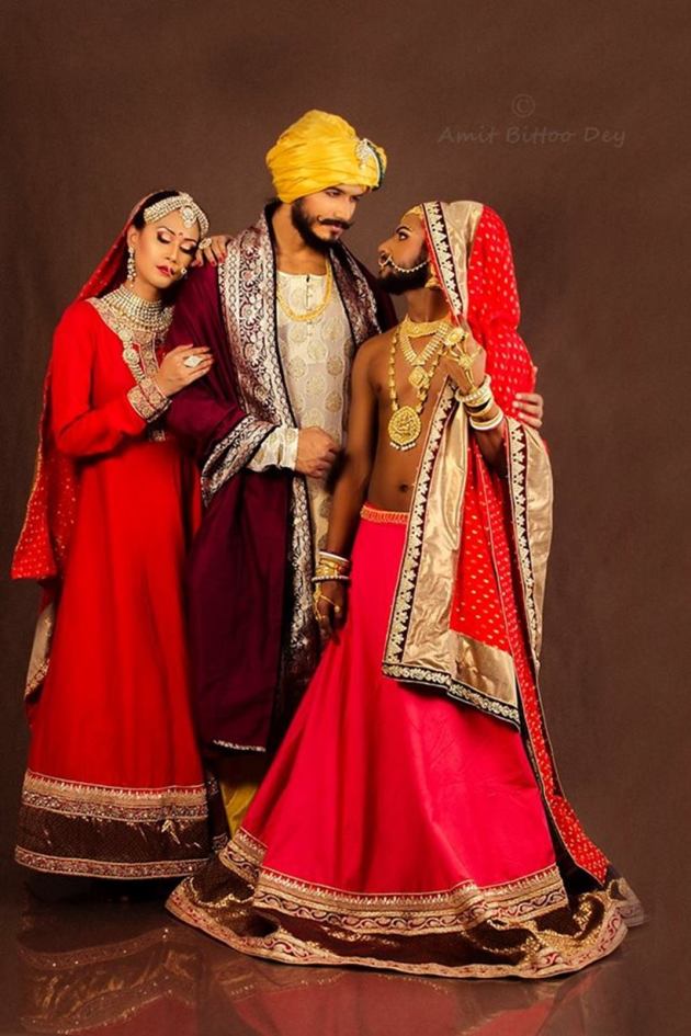 Powerful pictures depict the dual lives of the Indian LGBT community ...