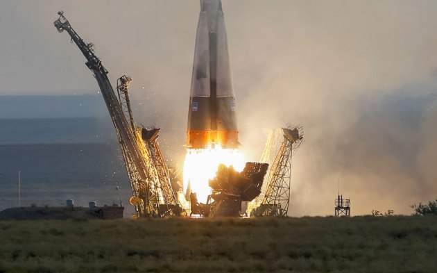 NASA launches upgraded Soyuz aircraft with three crew members