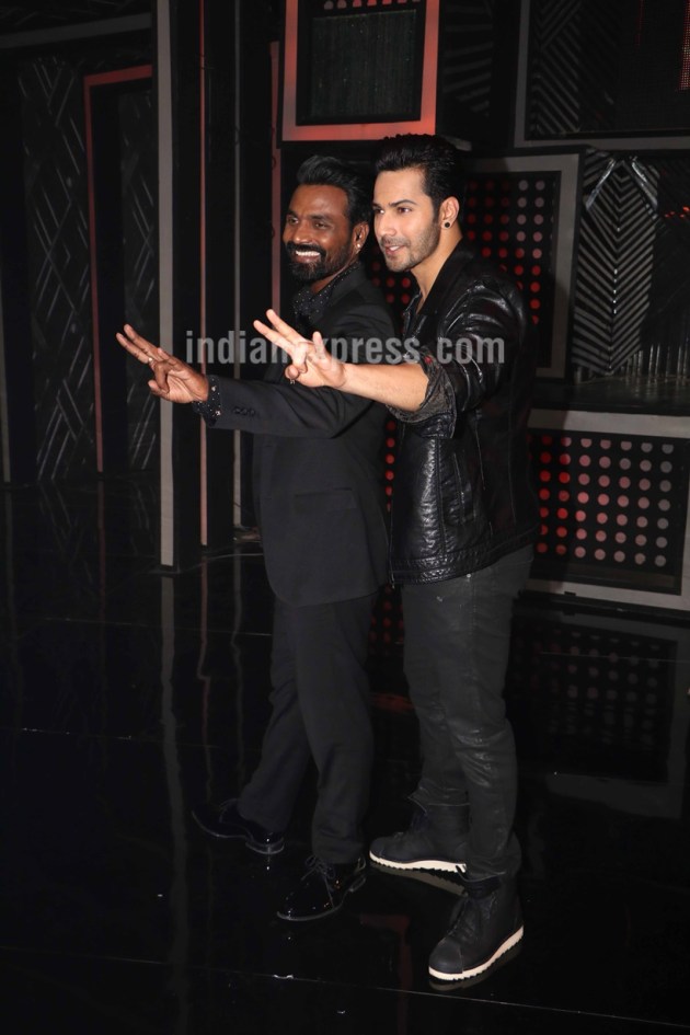 Dishoom actors Jacqueline Fernandez, Varun Dhawan enthrall fans on ...