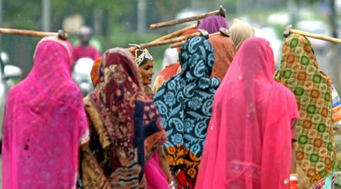 Mumbai Paper Clip: ‘Nearly half of women migrants in Mumbai work as ...