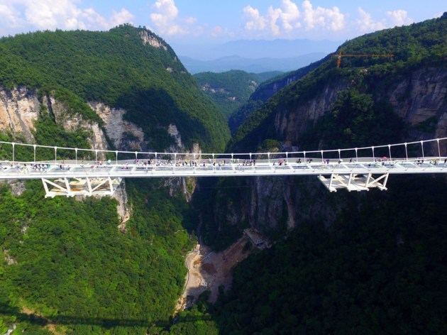 World’s highest and longest bridge in China will take your breath away ...