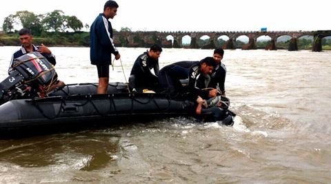 Mahad bridge collapse: Search operation called off | Mumbai News - The ...
