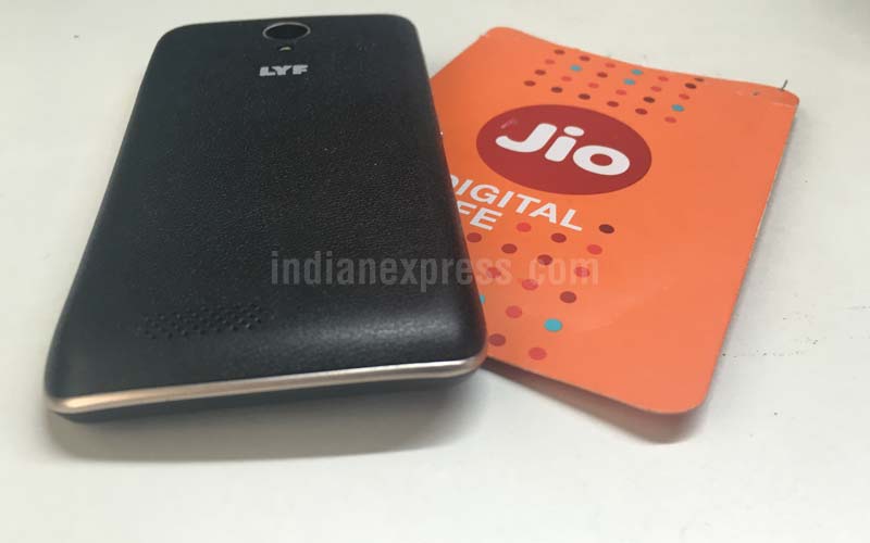 Reliance Jio 4G SIM card will soon be home-delivered: Report ...