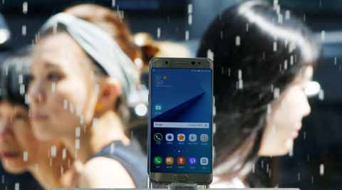 US safety regulators officially recall 1 million Samsung Galaxy Note 7 ...