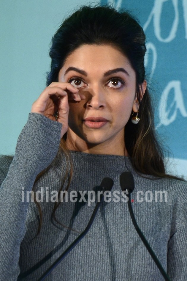 Deepika Padukone breaks down on stage: I refused to let depression take ...