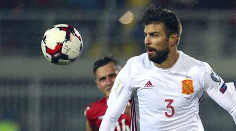 Gerard Pique receives support from Spanish Federation, manager over ...