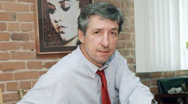Tom Hayden, famed 1960s anti-war activist, dies aged 76 | World News ...