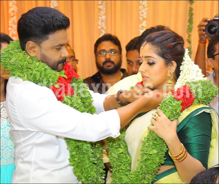 Dileep and Kavya Madhavan get married in a private ceremony, watch ...