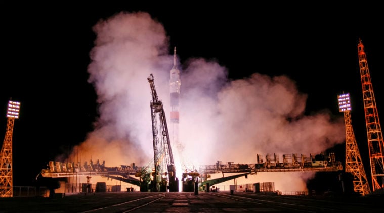 China’s Shenzhou 11 manned space capsule returns to Earth | Technology ...