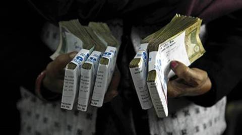 Hawala gang held in hotel raid in Delhi, Rs 3.25 cr recovered | India ...