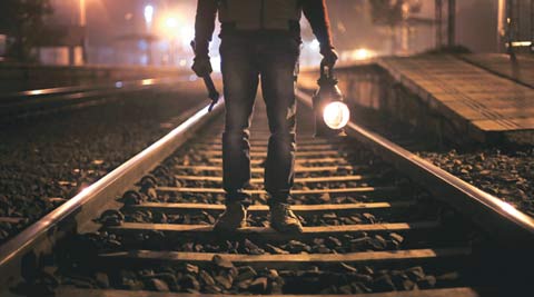 Gatekeeper stops train, saves girl in Nagapattinam district | City ...