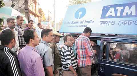 Demonetisation: Queues outside banks, ATMs ease in Mumbai | India News ...
