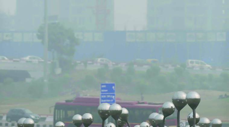 Smog-fuelled pile-up on Yamuna Expressway | India News - The Indian Express