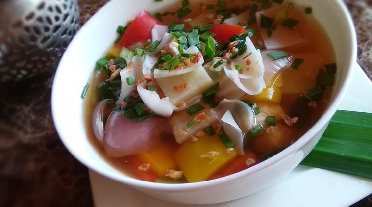 This winter, try out some piping hot thenthuk at home | Food-wine News ...