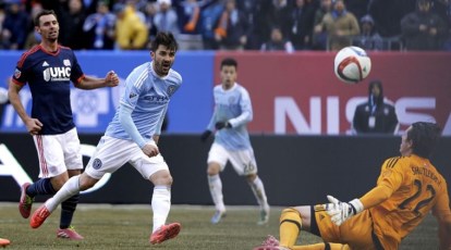 David Villa And Wife David Villa And His Daughter David Villa On