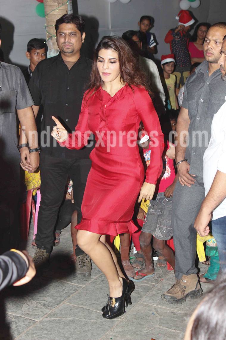Jacqueline Fernandez turns Santa for underprivileged kids, dances away ...