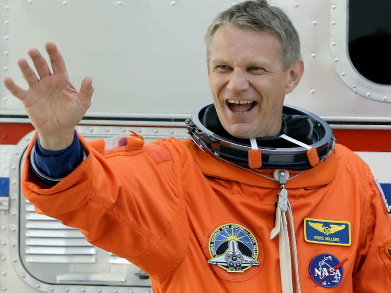 Former NASA astronaut and climate scientist, Piers Sellers dies at 61 ...