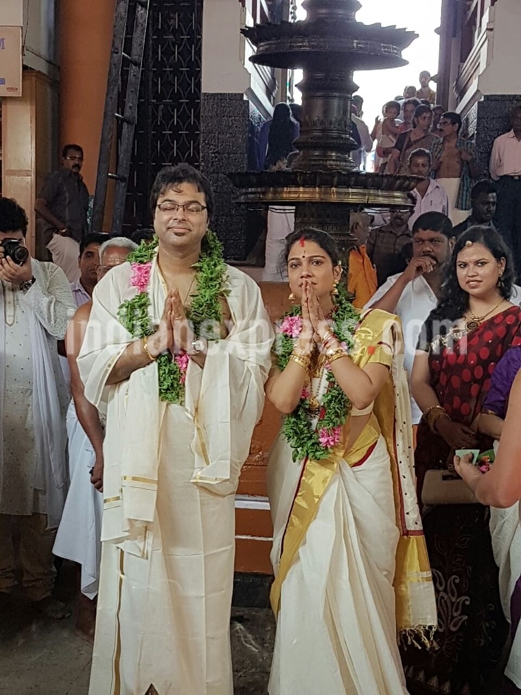 Composer Purbayan Chatterjee weds Malayalam singer Gayatri Asokan in ...