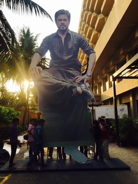 Raees Pakistan Release Of The Shah Rukh Khan Film Put On Hold Bollywood News The Indian