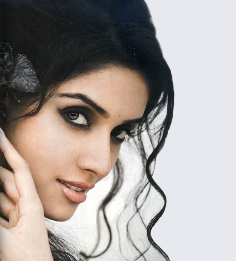 Asin photos: 50 best looking, hot and beautiful HQ photos of Asin ...