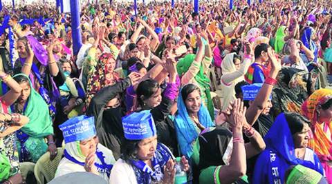 UP Polls 2017: Fighting on two fronts, Mayawati attacks SP to try and ...