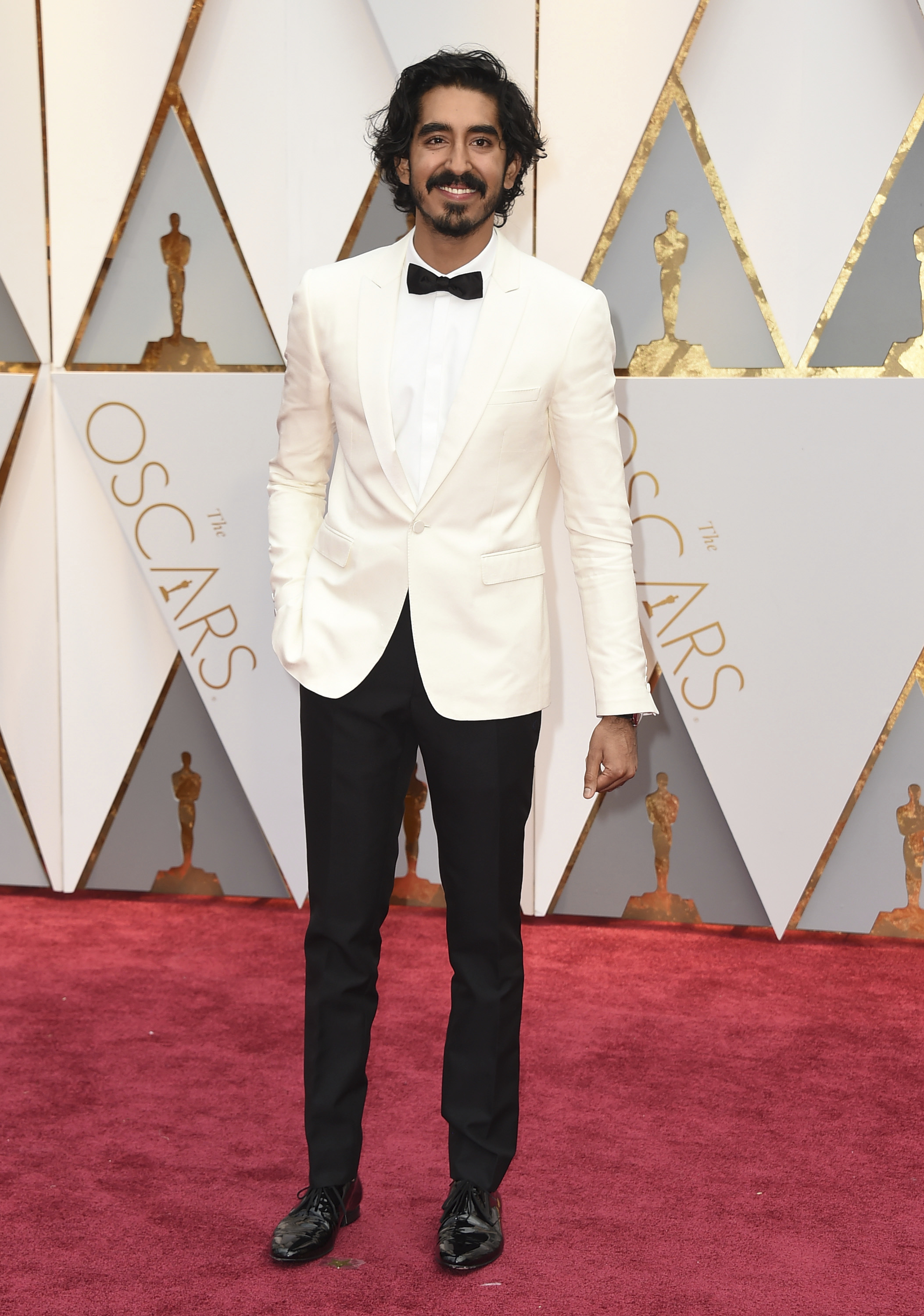 Oscars 2017: Dev Patel attends Oscars with mother, thanks Lion child ...
