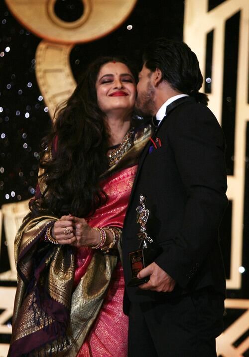 Rekha to give 4th Yash Chopra Memorial Award to Shah Rukh Khan ...