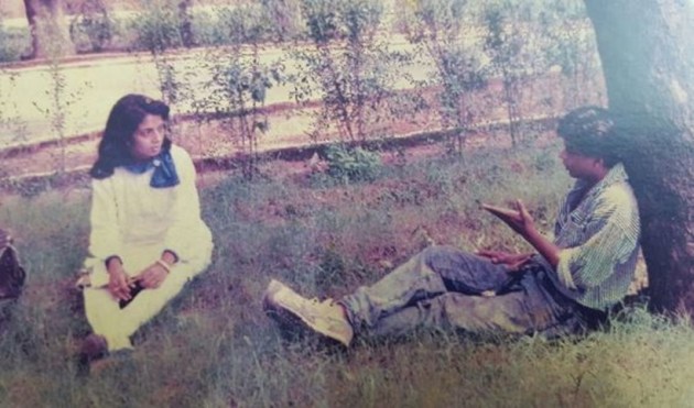 Shah Rukh Khan’s look from his Fauji days is giving us a total ...