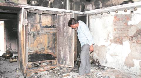 Gujarat communal clash: Mob came thrice, bigger each time, says ...