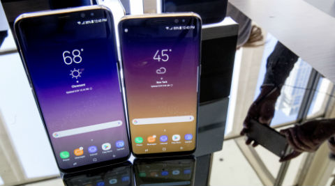 Samsung Galaxy S8, S8+goes official: Snapdragon 835, Infinity Display ...