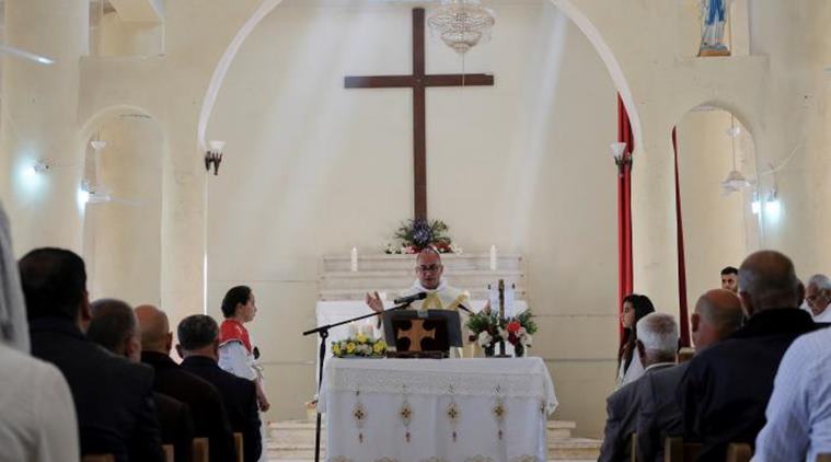 Iraqi Christians celebrate Easter, dream of returning home | World News ...