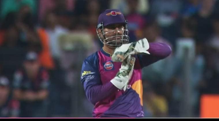 IPL 2017, RPS vs MI: MS Dhoni mocks umpire decision by asking for DRS ...