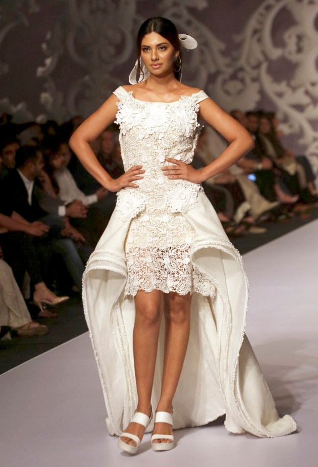 Pakistan Fashion Week 2017: It’s all about bold silhouettes and bright ...