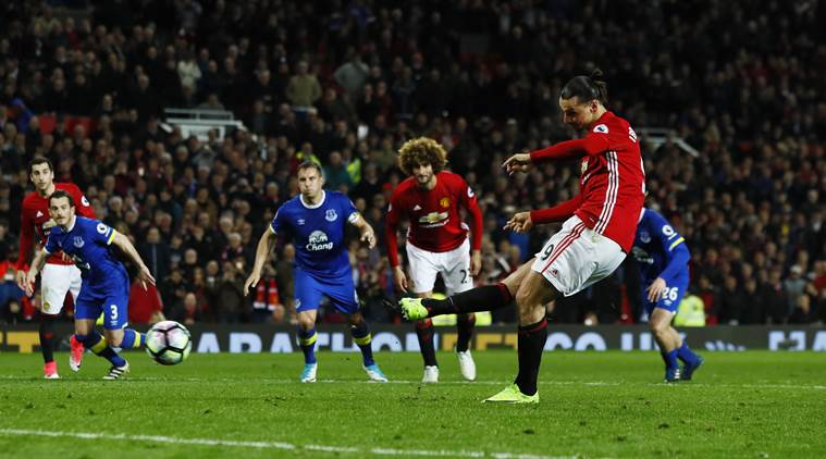 Zlatan Ibrahimovic penalty salvages Manchester United 1-1 draw against ...