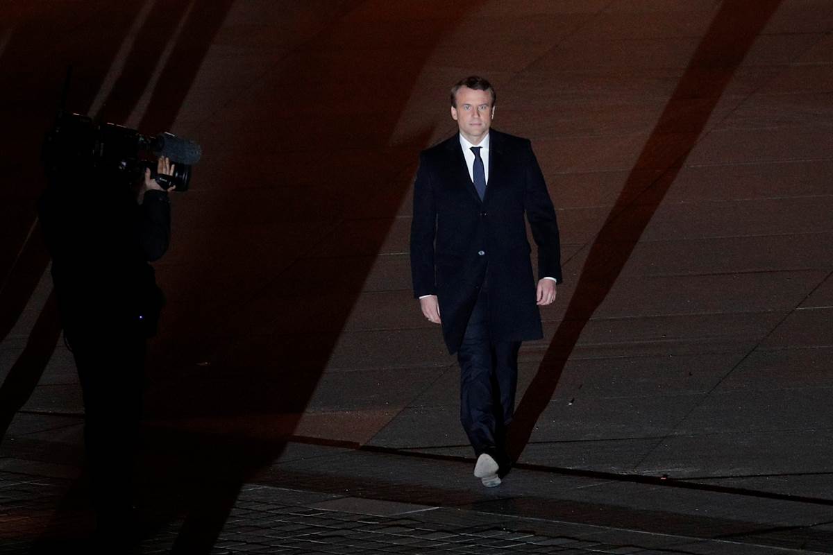 Tokyo stocks jump 1.35% after Emmanuel Macron wins French presidency ...