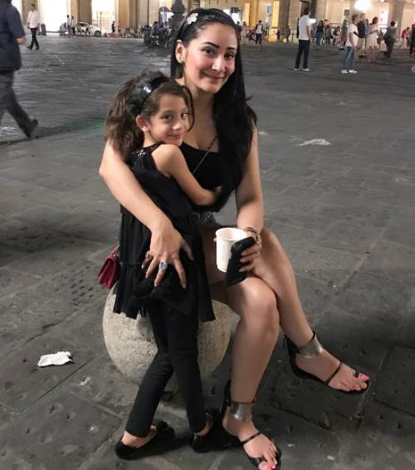 Maanayata Dutt’s pool time, Sanjay Dutt’s photos with his twins: Their ...