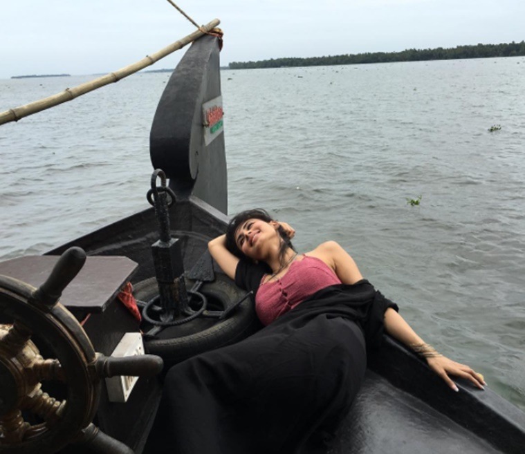 Mouni Roy photos: 50 best looking, hot and beautiful HQ photos of Mouni ...