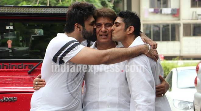 Raj Babbar’s birthday bash with sons Prateik and Aarya was more like a ...