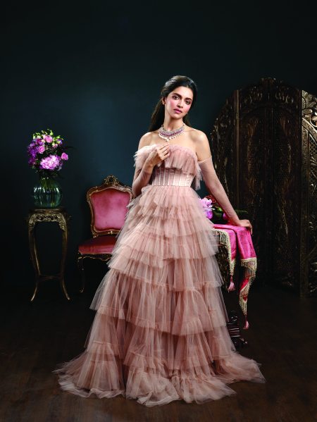 Before Padmavati, Deepika Padukone turns royal and rules like a queen ...